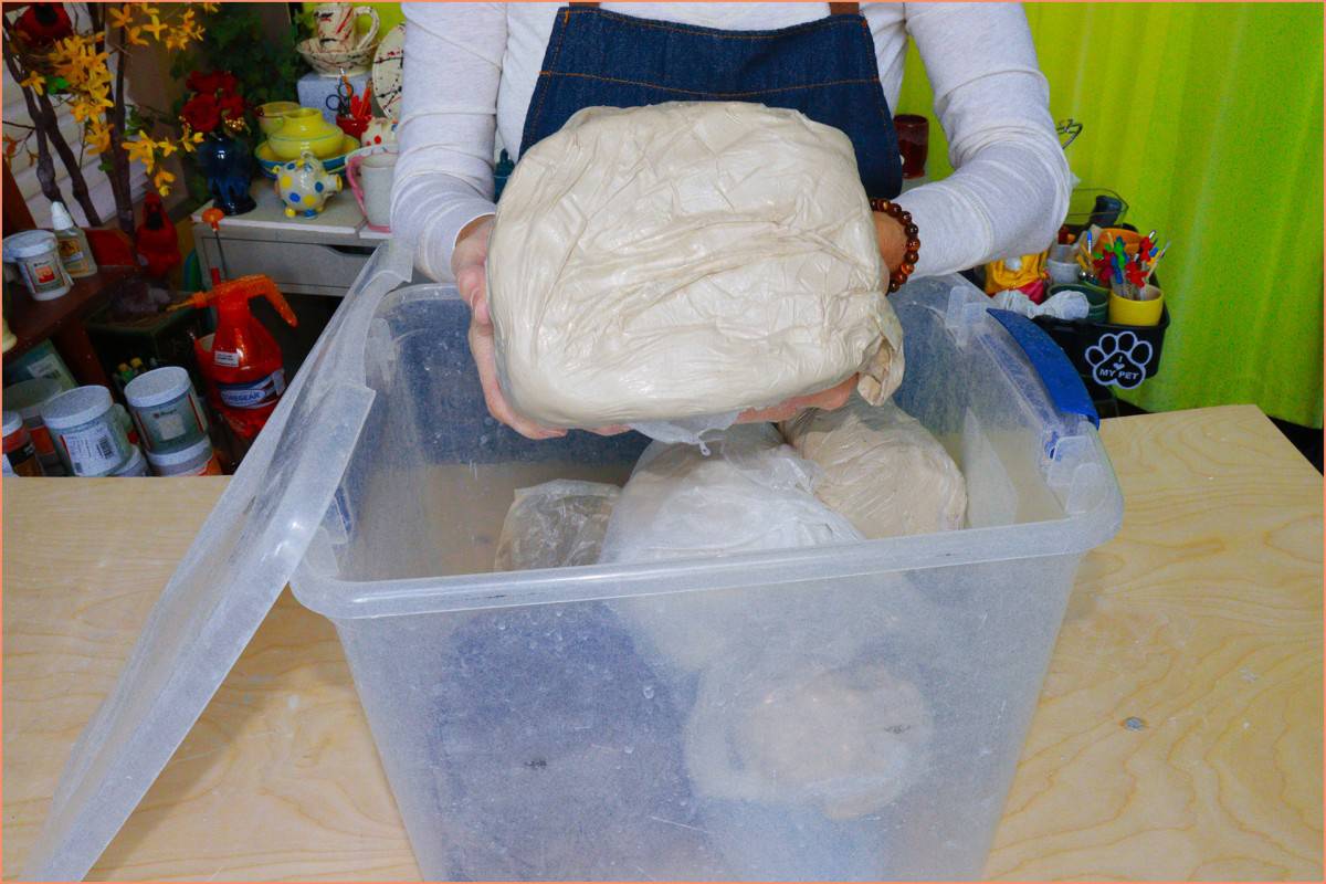 How to store pottery clay
